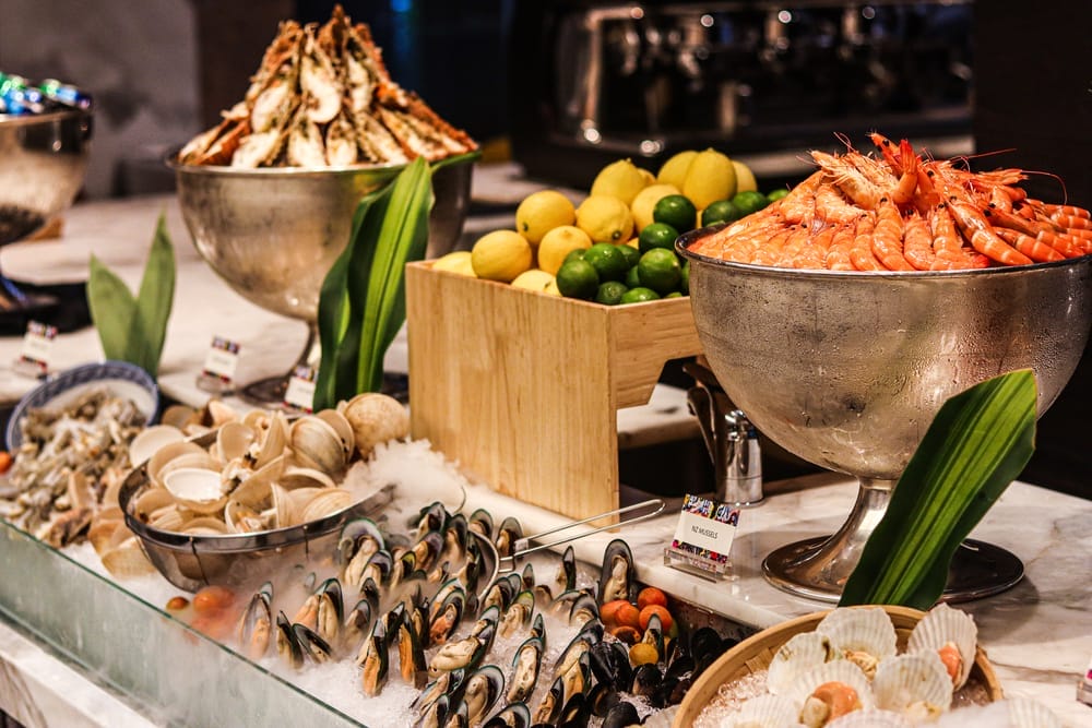 Dive into Renaissance Kuala Lumpur Hotel's Coastal Seafood Buffet ...